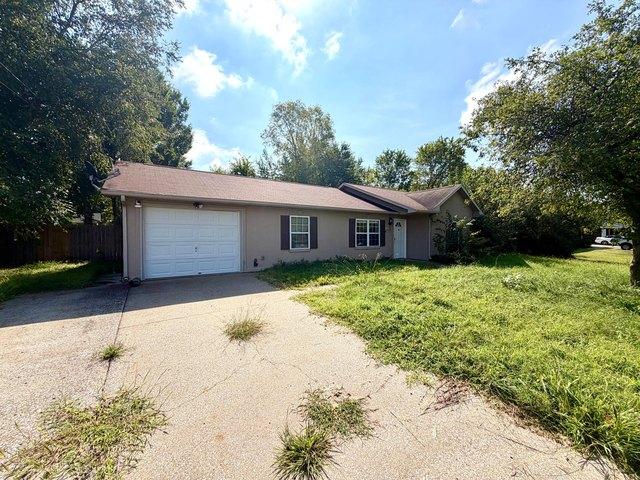1158 Patton Pl, Oak Grove, KY 42262