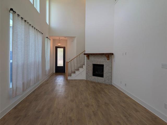 1158 Queensdown Way