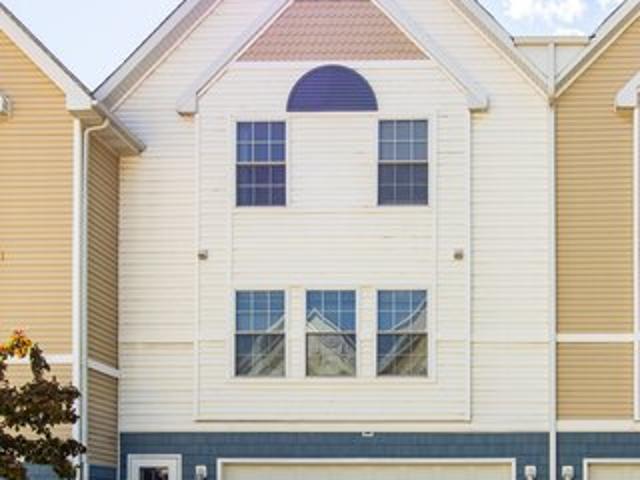 1158 SE Village View Ln, Ankeny, IA 50021