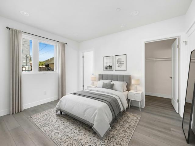 1158 W. 38th St 4 Bedroom Apartment for Rent at 1150 W 38th St, Los Angeles, CA 90037 Congress North