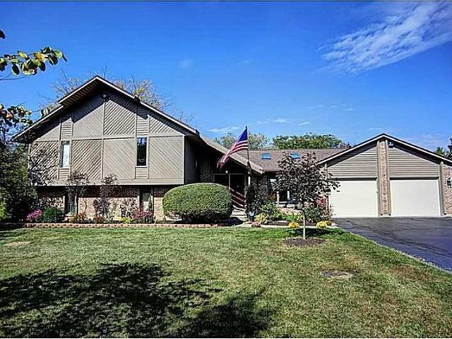 11591 Air Hill Rd, Brookville, OH 45309