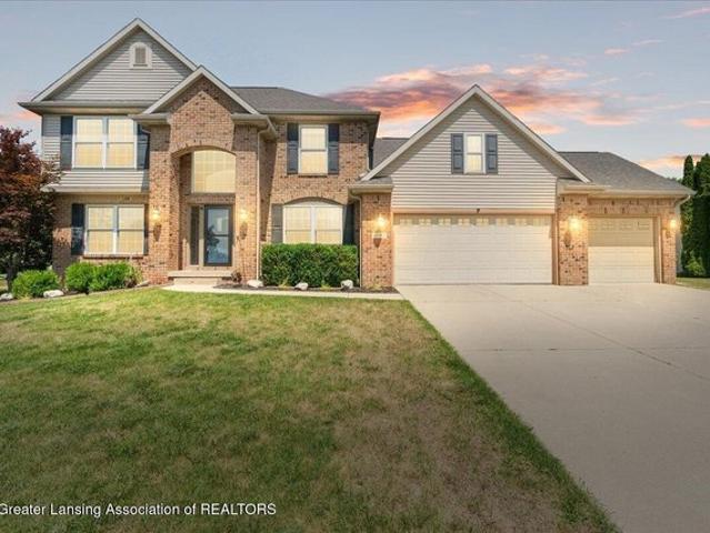 11592 Sara Ann Dr, DeWitt, MI 48820