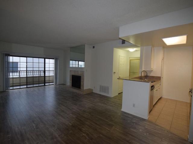 11594 2 Bedroom Apartment for Rent at 11594 Moorpark St, Los Angeles, CA 91602 Studio City