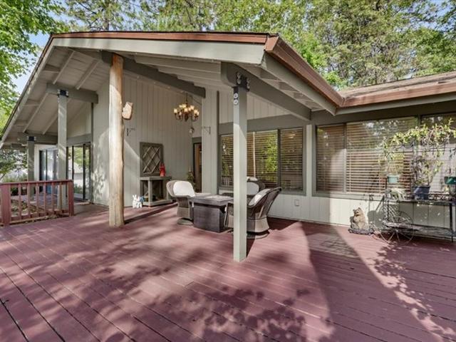 11594 Alta Sierra Dr, Grass Valley, CA 95949