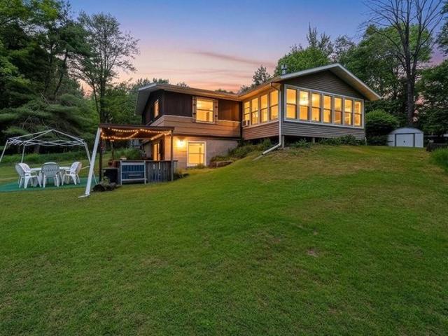 11598 Kosir Ln, Athelstane, WI 54104