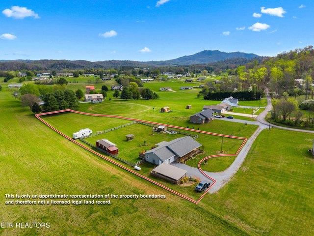 1159 Camellia Rd, Newport, TN 37821