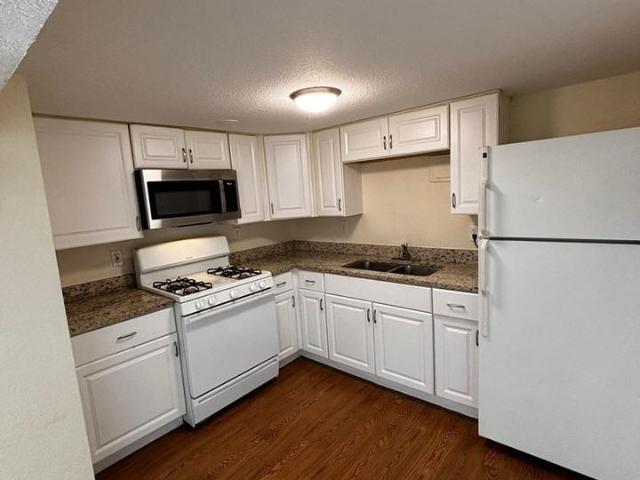 1159 1181 Akron Street 1 Bedroom Apartment for Rent at 1159 Akron St, Aurora, CO 80010 Delmar Parkway