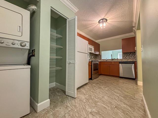 11500 NW 42nd St, Unit 11504, Coral Springs, FL 33065 | MLS #B26004 | Compass