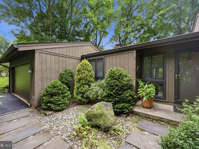 11501 Brandy Hall Ln, Gaithersburg, MD 20878