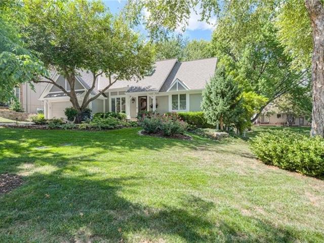11504 Newton St, Overland Park, KS 66210