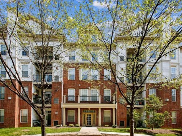 11506 Sperrin Cir Unit 405, Fairfax, VA 22030