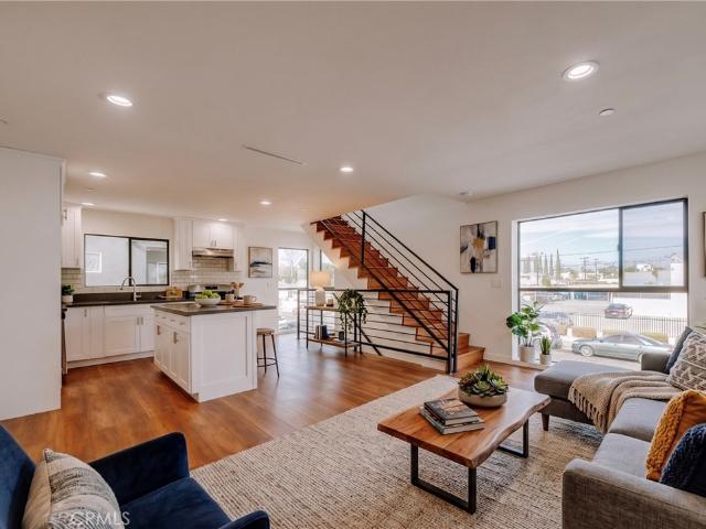 11508 Emelita St, Unit 11510, North Hollywood, CA 91601 | MLS #BB26081 | Compass