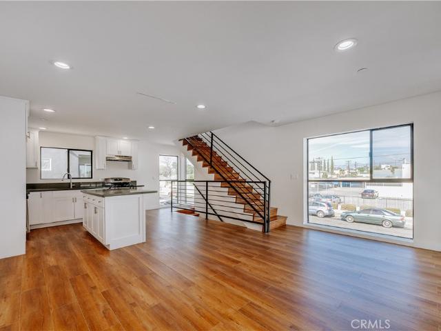 11508 Emelita Street 11510