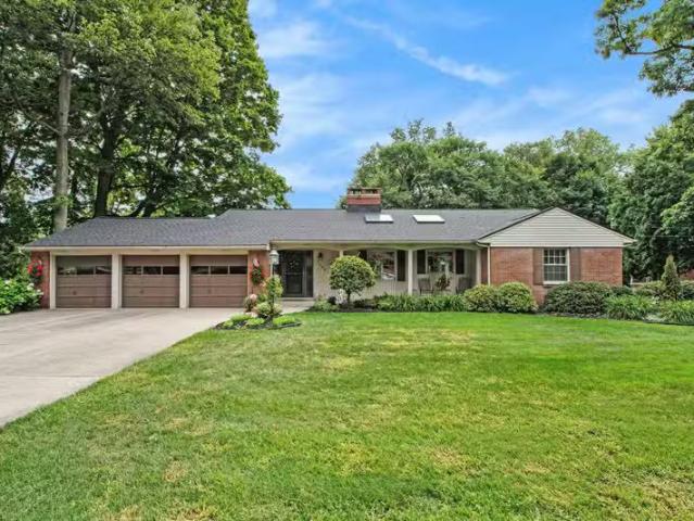 1150 MAPLEGROVE DR NW, GRAND RAPIDS, MI 49504 Single Family Re.