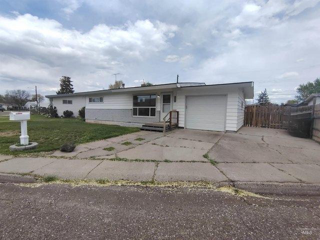 1150 N 9th E, Mountain Home, ID 83647