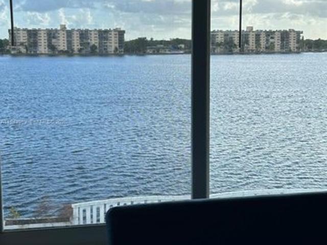 1150 NE 191st St Unit 45, Miami, FL 33179