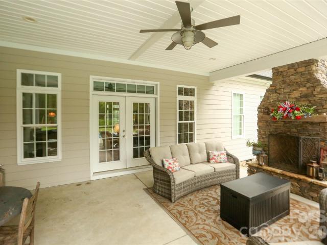 1150 Oak Trail Circle