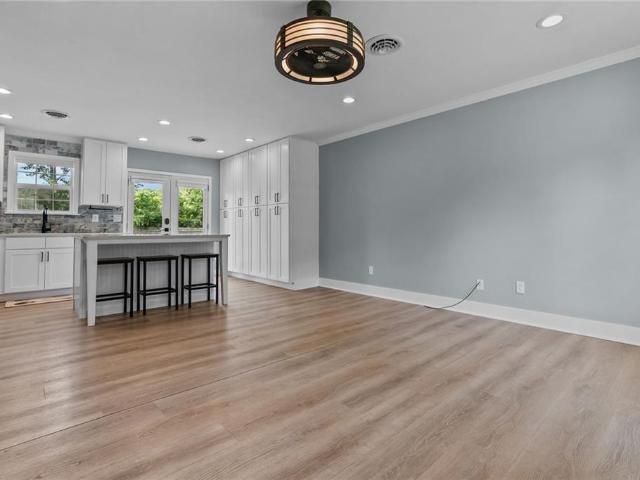 1150 Beautiful ST