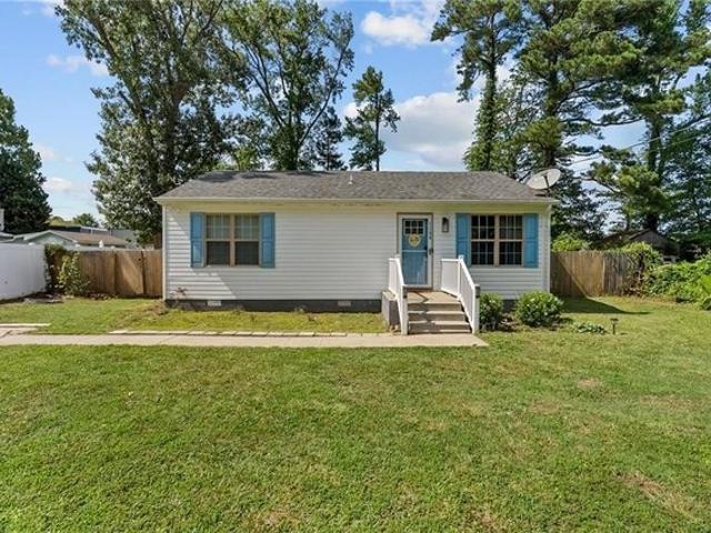 1150 Beautiful St, Virginia Beach, VA 23451