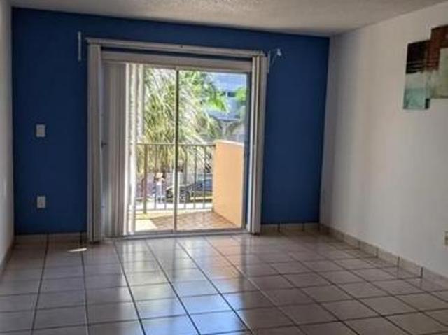 1150 Collins Ave #204, Miami Beach, FL 33139