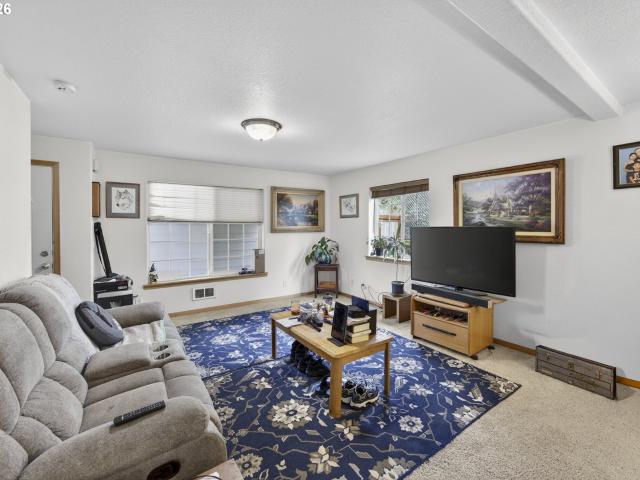 1150 hemlock st # b8