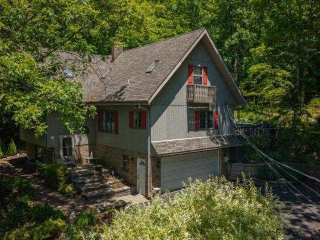 1150 Lakeside Dr