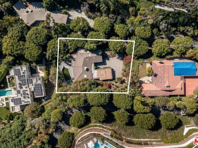 1150 Laurel Way