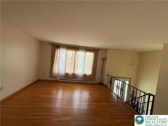 1150 Ridge Ave