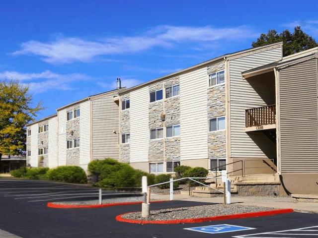 1150 Syracuse St, Denver, CO 80220