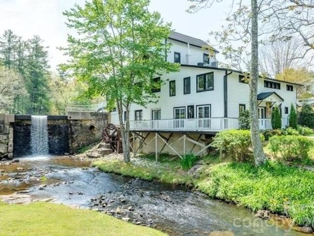 1150 W Blue Ridge Rd Unit 220, Flat Rock, NC 28731