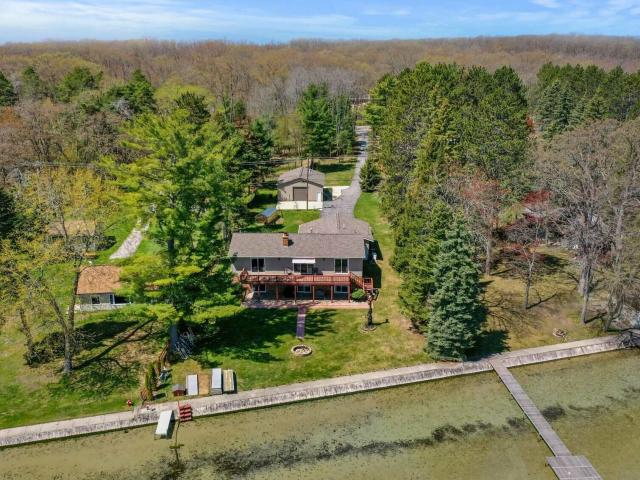 1150 W Higgins Lake Drive, Roscommon, USA, MI