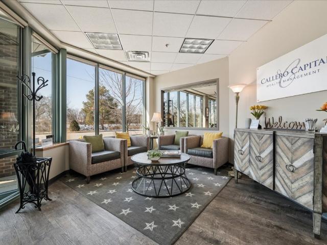 1150 W Northwest Highway
