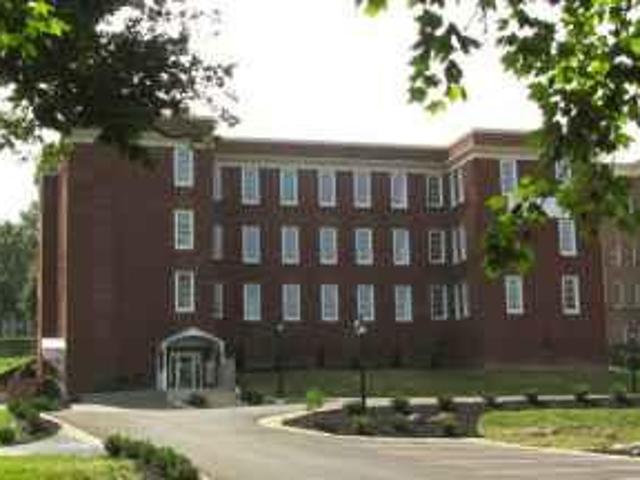 $1150 / 2br 2 Bedroom Luxury Apartment $100 Off for first 4 Months Staunton