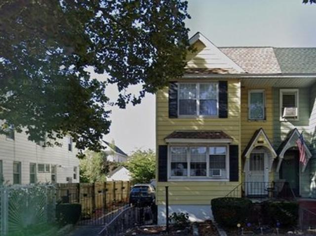 11510 Van Wyck Expy, South Ozone Park, NY 11420