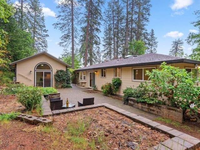 11510 Shangrila Ln, Grass Valley, CA 95949