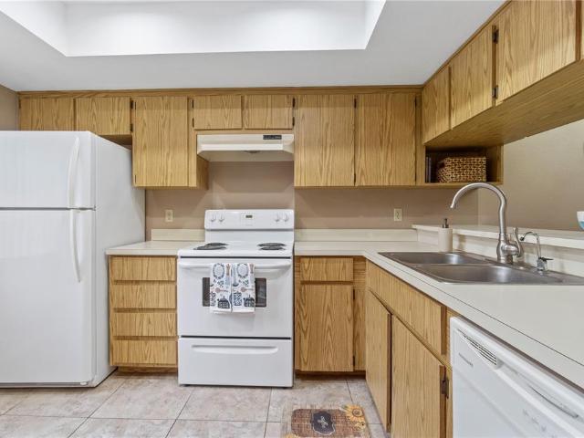 11511 th St, Unit 21C, Seminole, FL 33778 | Compass