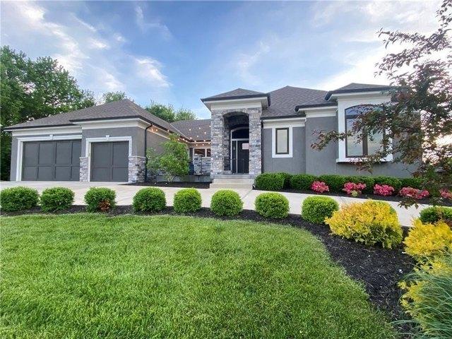 11512 S Iowa St, Olathe, KS 66061
