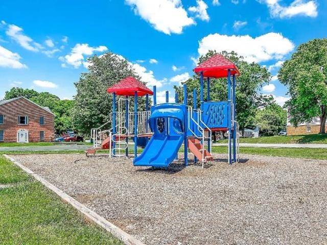 11512 Selema Dr, Hagerstown, MD 21742