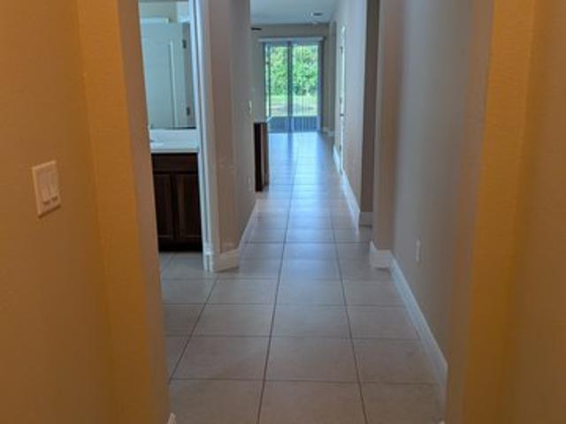 11517 Quiet Forest Dr, Tampa, FL 33635