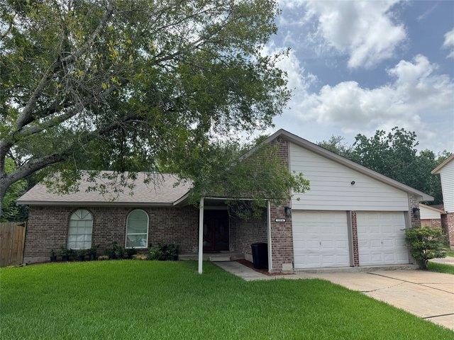 11514 Camphorwood Dr, Houston, TX 77089