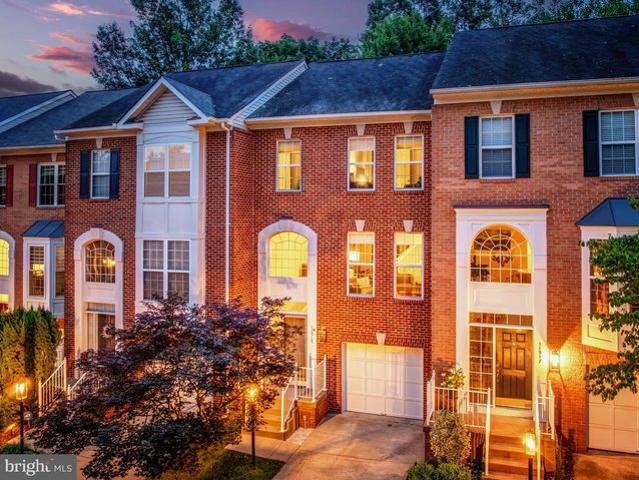 11515 Wild Hawthorn Ct, Reston, VA 20194