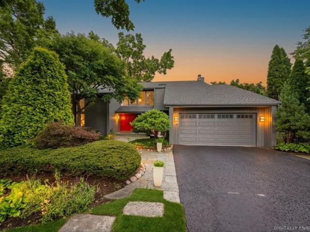 11515 Burr Oak Ln, Burr Ridge, IL 60527