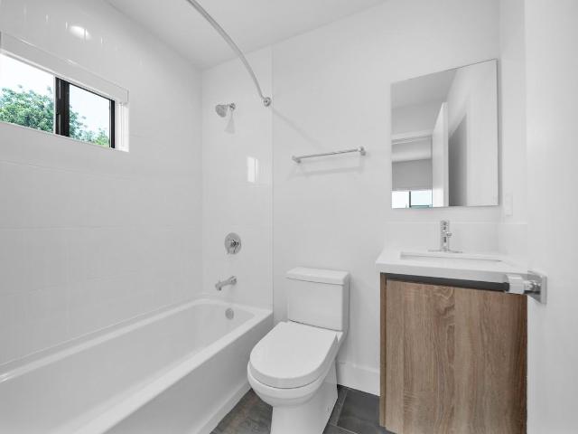 11516 Victory Studio Apartment for Rent at 11516 Victory Blvd, Los Angeles, CA 91606 Mid Town North Hollywood