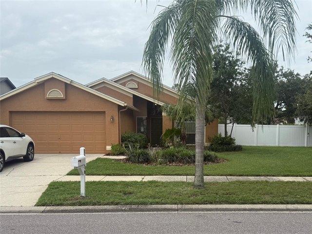 11516 Whispering Hollow Dr, Tampa, FL 33635