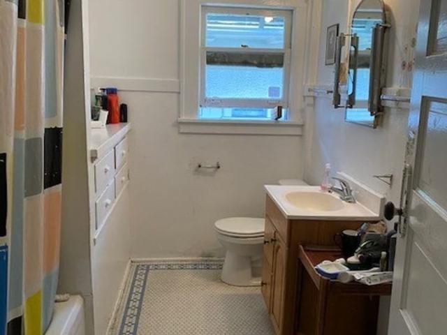 1151902 1 Bedroom Apartment for Rent at 4738 16th Ave Ne, Seattle, WA 98105 University District