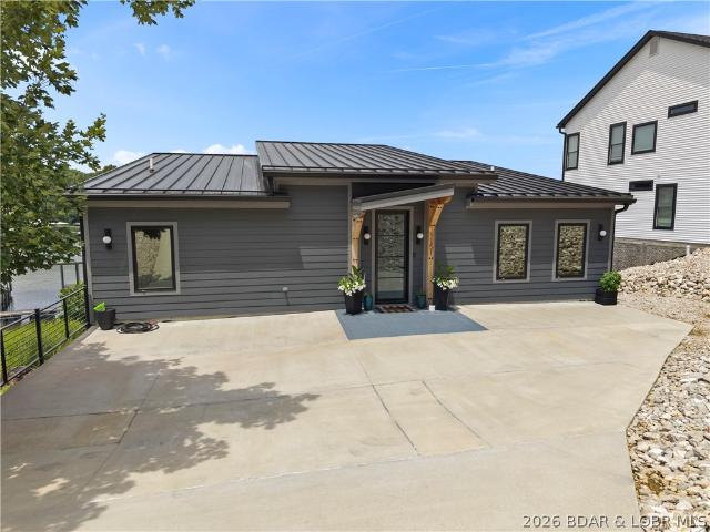 1151 Oak Road
