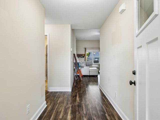 1151 Eagles Bluff Dr