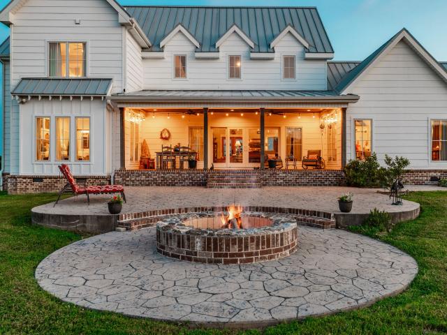 1151 Rogana Rd