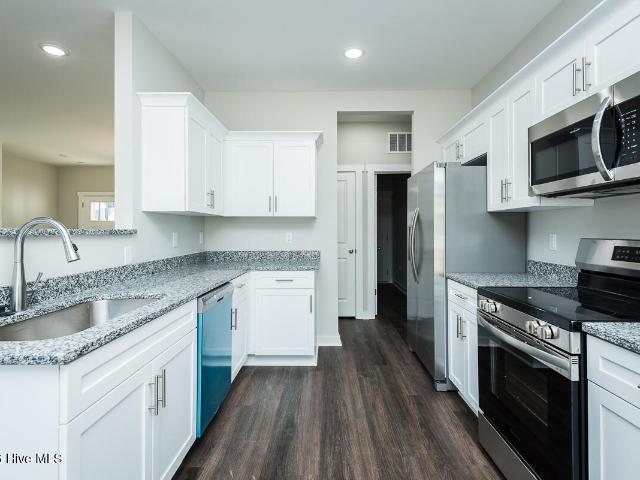 1151 Scarlet Oak Road