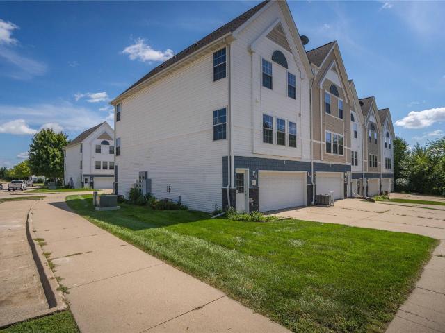 1151 SE Village View Lane